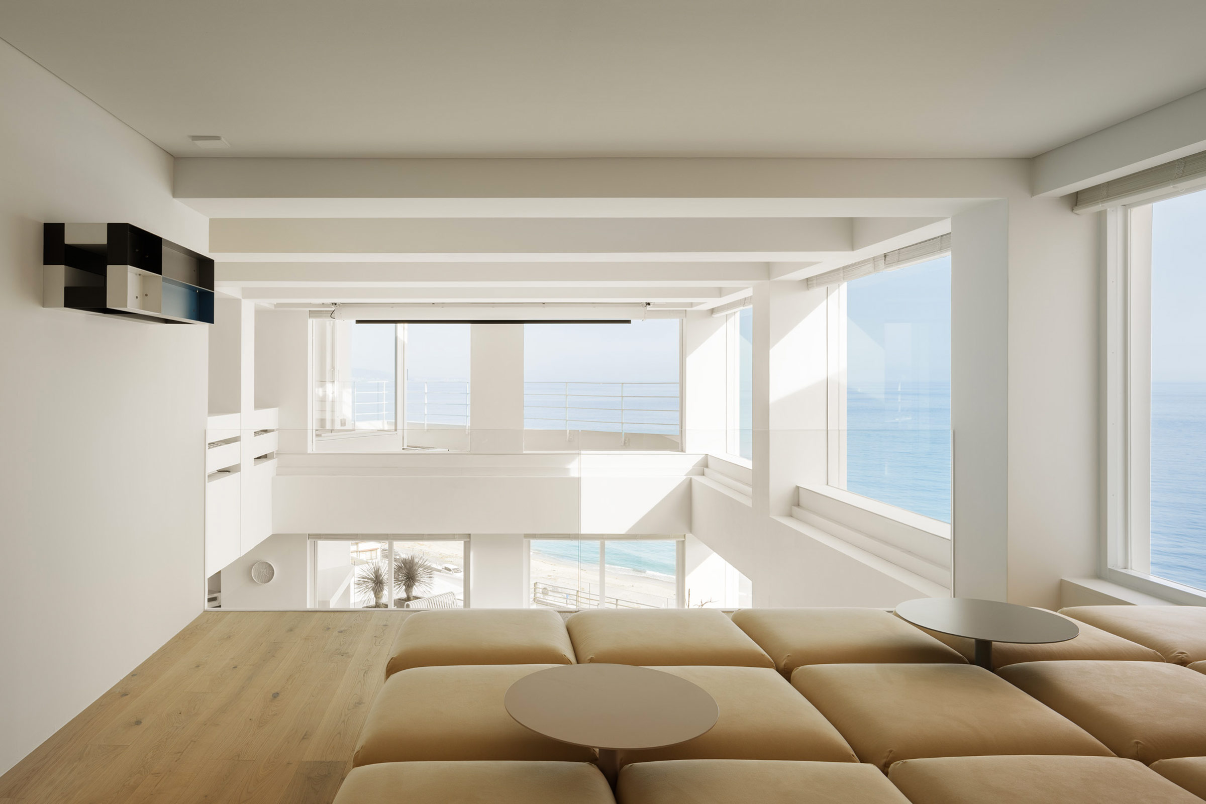 A Minimalist Beach House In Japan - Shichirigahama House