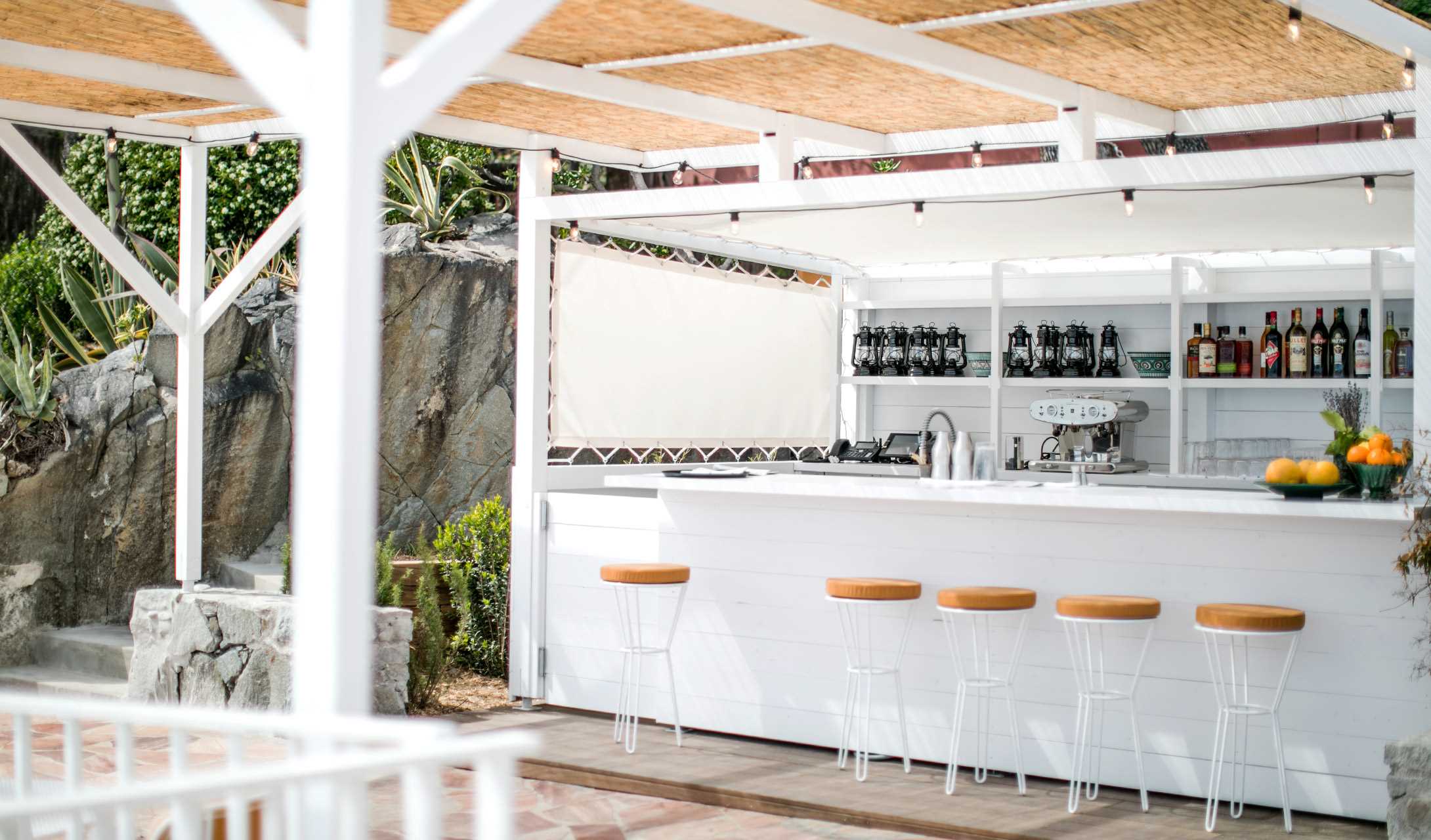 Hôtel Les Roches Rouges | Softer Volumes